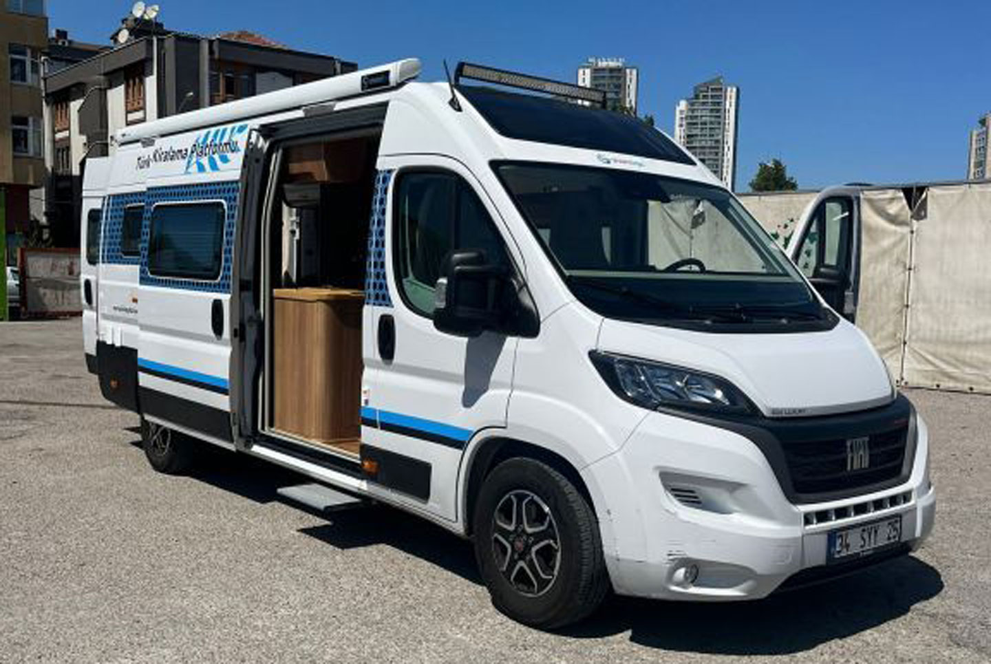 Zeus - Aydeniz Karavan